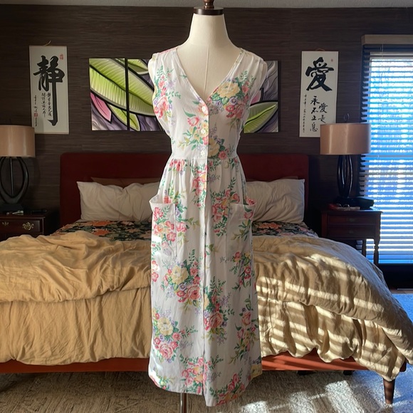 Erika | Dresses | Vintage Erika Petites Floral Dress Petite Large ...